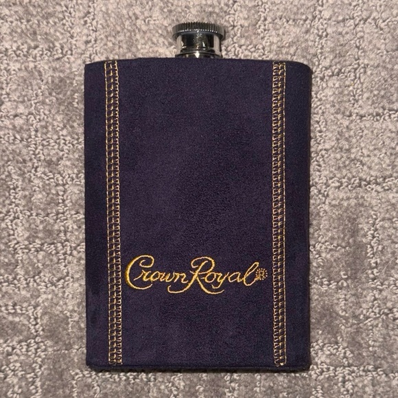 crown royal | Kitchen | Crown Royal Flask W Removable Velvet Cover ...